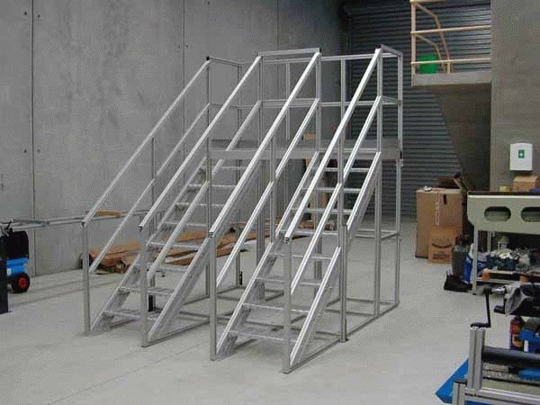 Producent af trapper og platforme 100% efter jeres behov